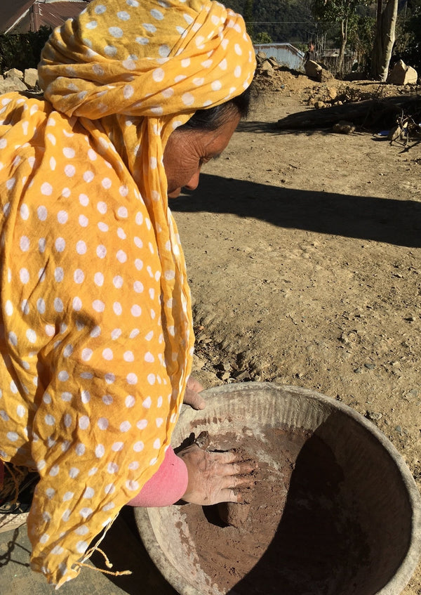 TRIANGLE HANDMADE BLACK CLAY TEACUP - TerraKlay